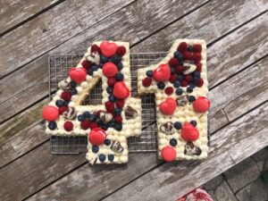 65 Number Cakes to Celebrate Every Age in Sweet Style
